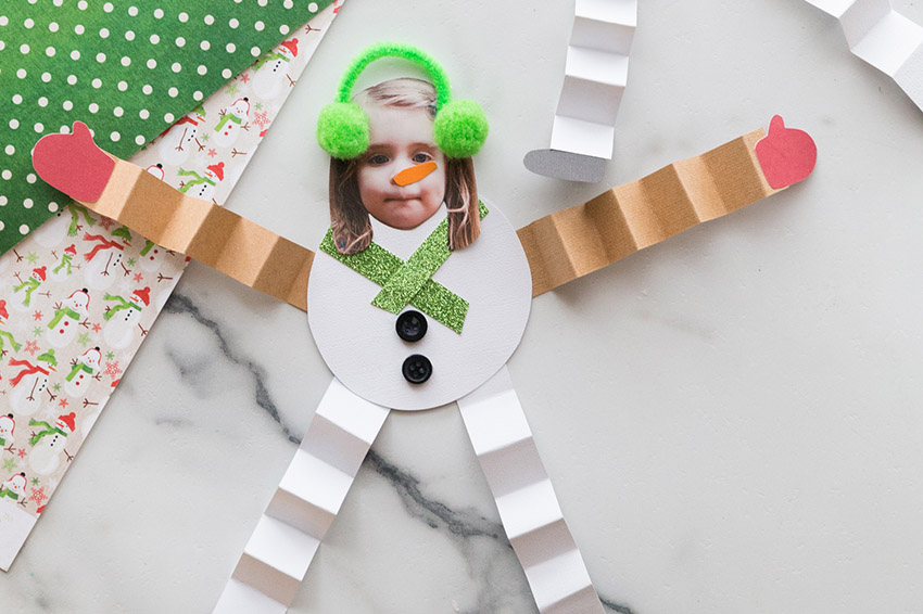 25+ Cute and Easy Snowman Crafts For Kids To Try