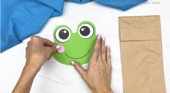 Frog Paper Bag Puppet Craft [Free Template]