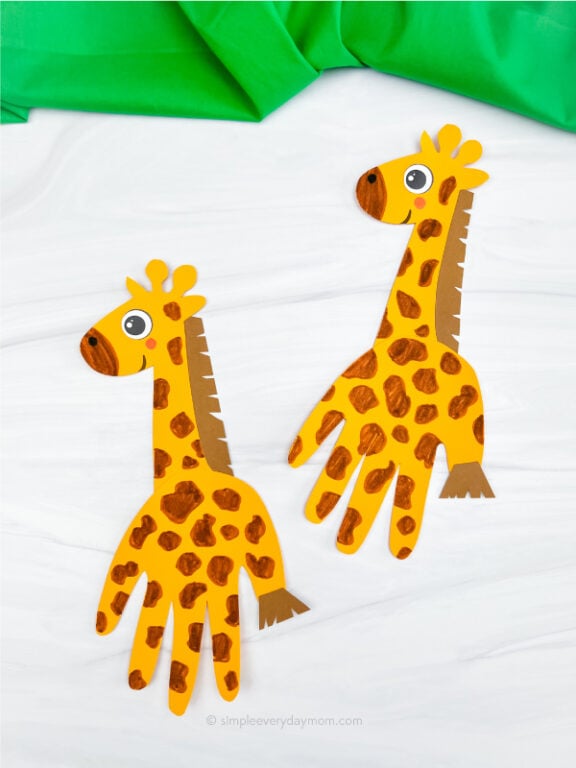 Giraffe Handprint Craft For Kids [Free Template]