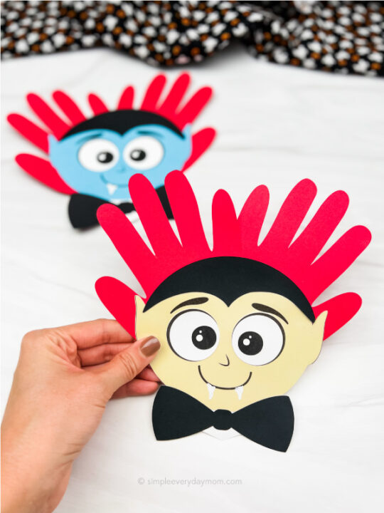 Handprint Vampire Craft For Kids [Free Template]