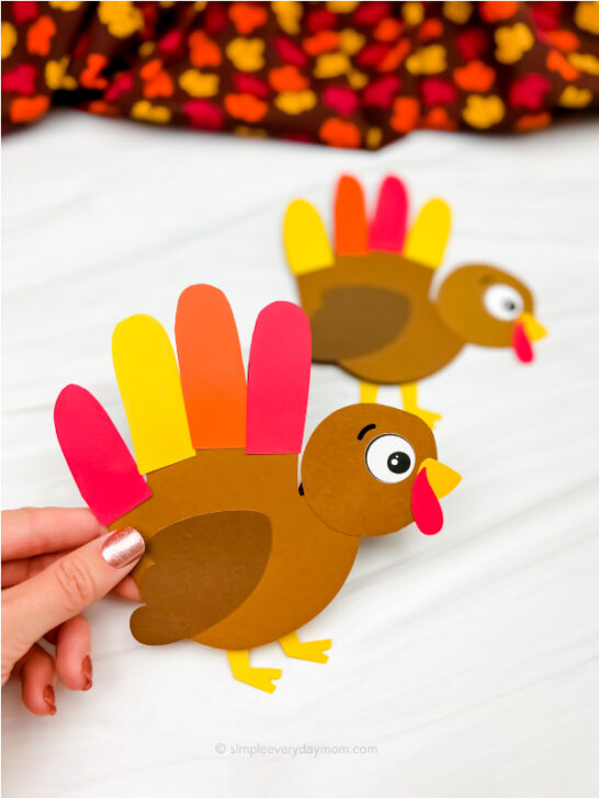 Turkey Handprint Card Craft For Kids [Free Template]