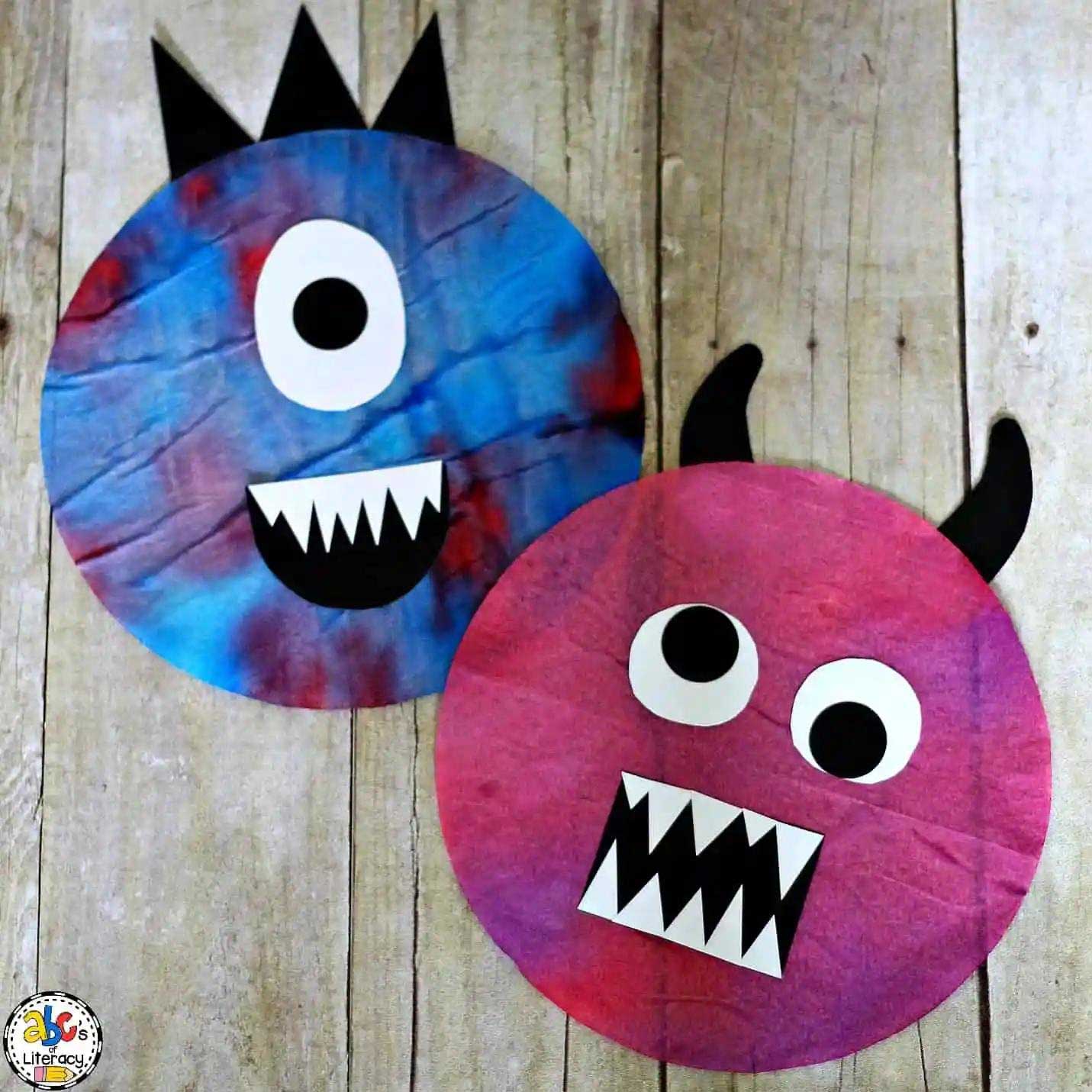 26 Spooky & Fun Halloween Art Ideas For Kids