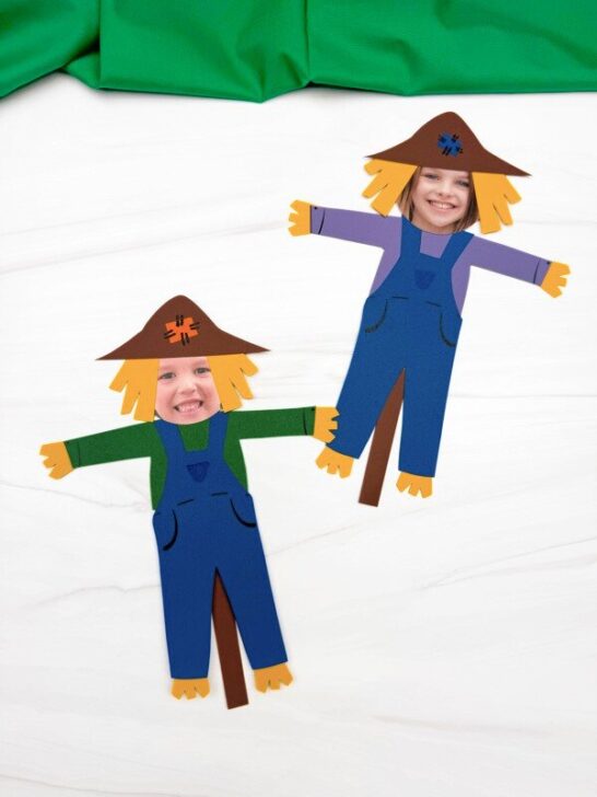 Adorable Scarecrow Photo Craft For Kids (Free Printable Template)