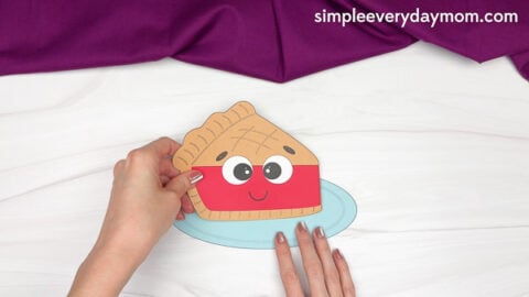 Easy Apple Pie Craft For Kids [Free PDF Template]